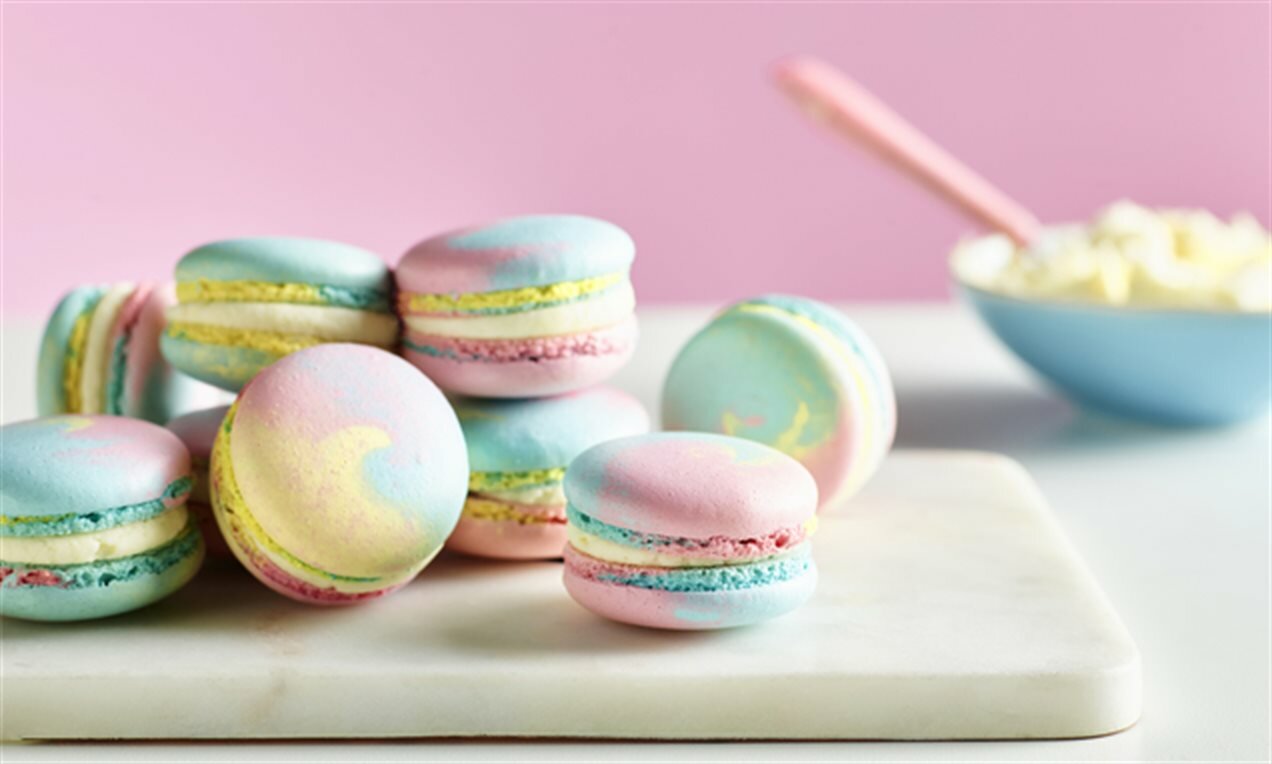 Macarons delicioși și colorați cu livrare în București | Shopping In ...